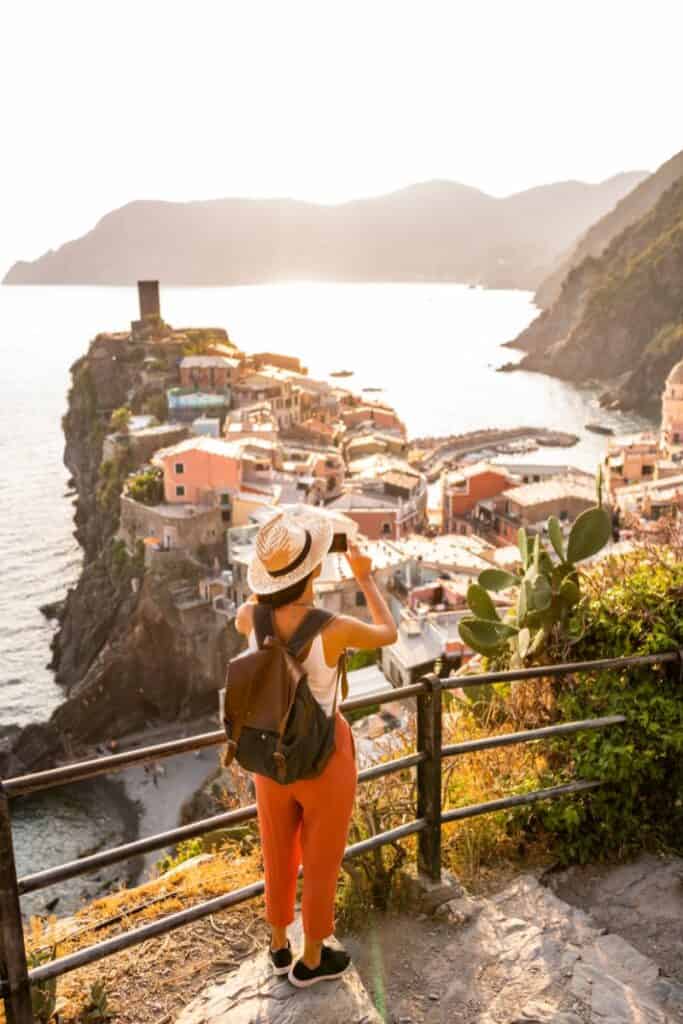 No BS guide on what to wear in France (from someone who's lived here a ...